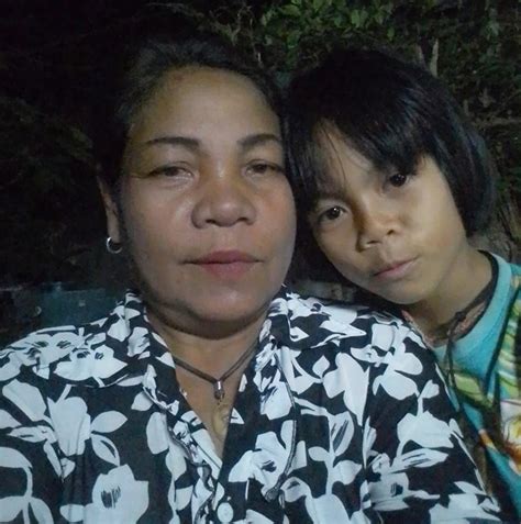 หนูน้อยบนยอดเขาอันหนาวเหน็บ หนูน้อยบนยอดเขาอันหนาวเหน็บ