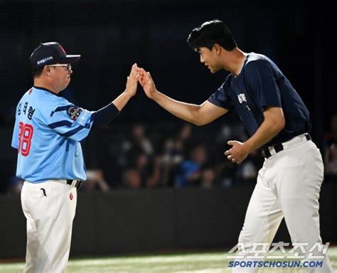롯데 김태형감독과 윤성빈홍민기 야구 에펨코리아