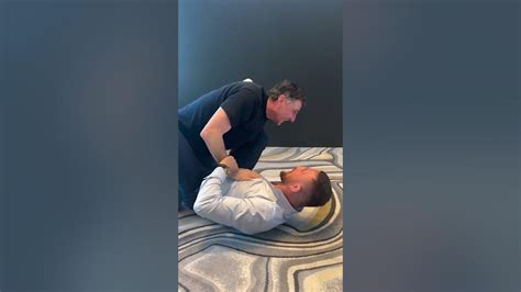 ხელი დაარტყი შოთა მერაბ დვალიშვილი შოთა არველაძეს ჩხუბს ასწავლის Youtube