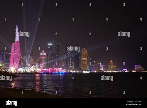 Doha Qatar 20 Th November 2022 Lights In The Corniche Road Between