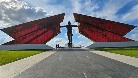 Мемориальный комплекс "Курская битва", п. Поныри Курской области ...