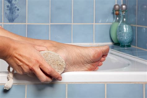 What Is The Difference Between A Corn And A Callus Footfiles