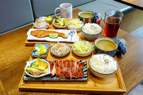 好食局鄰家食堂主打定食套餐多樣主菜精緻可口裝潢結合花磚拼貼清新明亮 霸子食樂拼圖