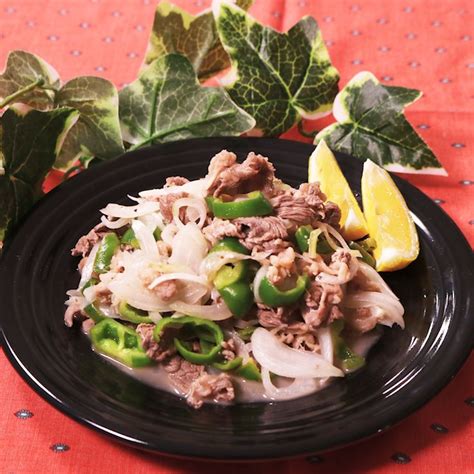 レモンでさっぱり！牛肉とピーマンのレモン炒め 作り方・レシピ クラシル Recipe Recipes Ethnic