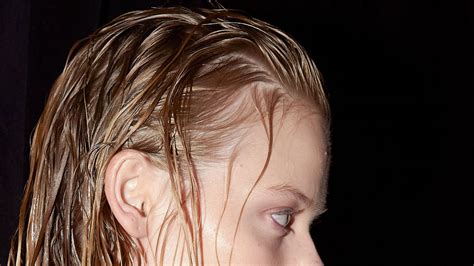 What Is Scalp Steaming We Asked An Expert To Find Out Everything You