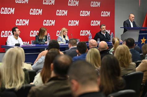 Седница на ЦО на СДСМ Антикризните мерки ја спасија македонската економија Независен Весник