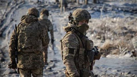 Бойові зіткнення на фронті та черговий обстріл України — ранкове