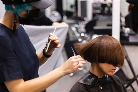 How To Give The Best Fringe Cut Comprehensive Guide
