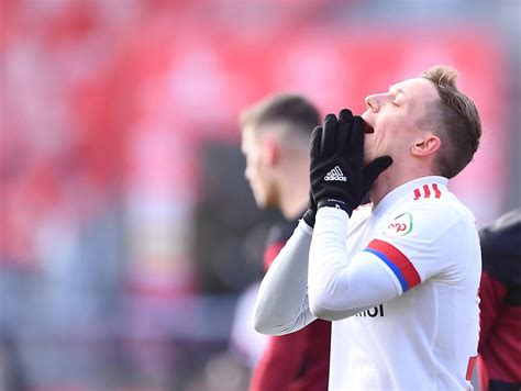 Hsv Profi Kittel Im Tief Aber Thioune Gibt Ein Versprechen Für Die