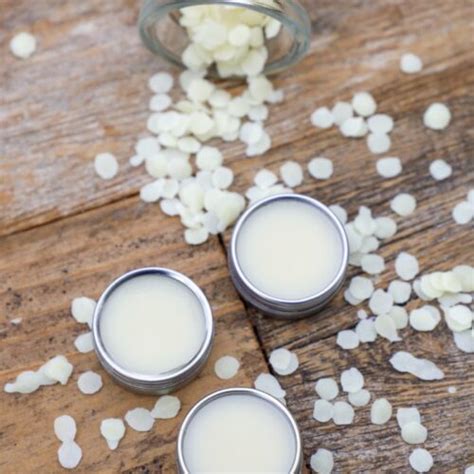 Ultra Moisturizing All Natural Diy Lip Balm With Beeswax Easy Diy