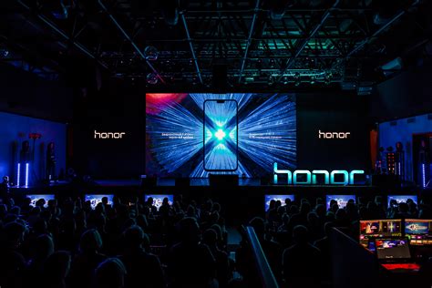 Honor 8X launch event / Запуск смартфона Онор 8Х on Behance