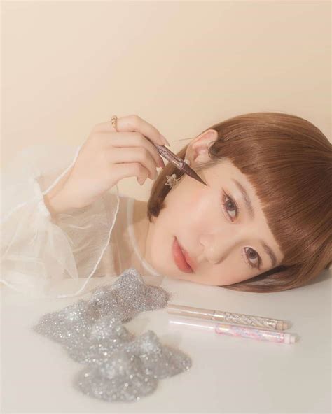 紀卜心さんのインスタグラム写真 紀卜心instagram「哈哈上次發在限動說我剪頭髮了﻿ 被拆穿說我騙人怎麼可能真的剪﻿ 妳們真是太