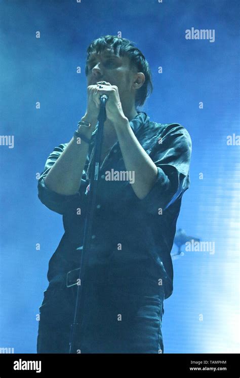 The Strokes Lead Singer Julian Casablancas Seen Performing Live On