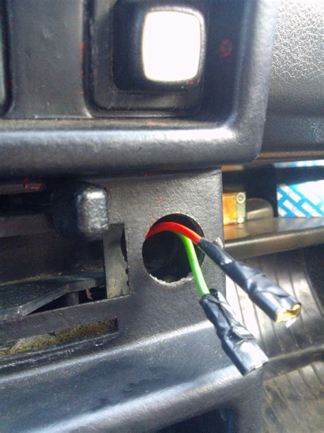 Принудительное включение вентилятора для охлаждения радиатора — Lada 21093 1 5 л 1996 года