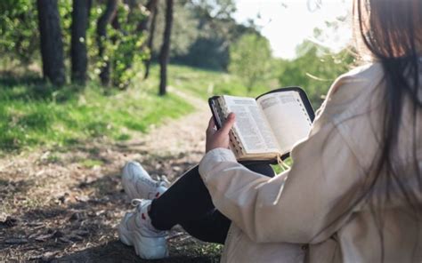 25 Encouraging Bible Verses For Runners And Running The Purposeful Mom