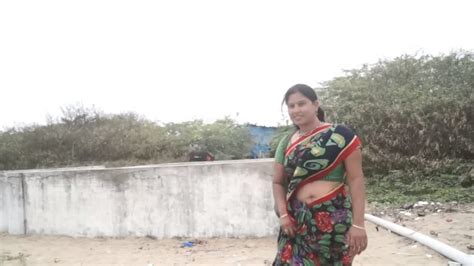 Aunty Hot Wet Saree At Beach Huge Cleavage And Navel Expose Hm Indian