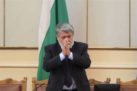 Вежди Рашидов Коалиция от 4 партии е вариант за кабинет с третия мандат