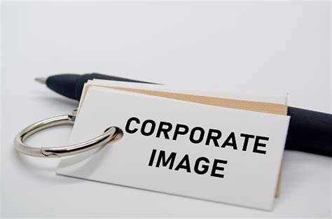 흰색 메모장에 있는 기업 이미지 레이블은 비즈니스 브랜딩과 회사 인식을 나타냅니다 0명에 대한 스톡 사진 및 기타 이미지 0명 개념 개념 기호 Istock