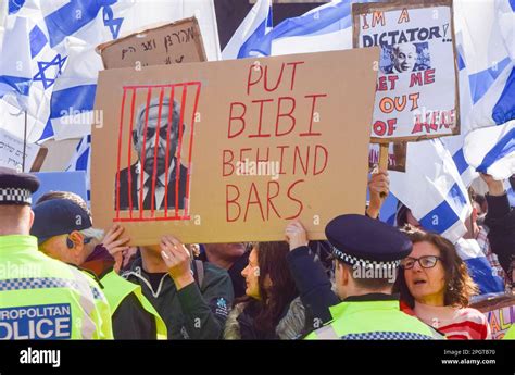 London Uk 24th March 2023 Crowds Of British Israelis And British