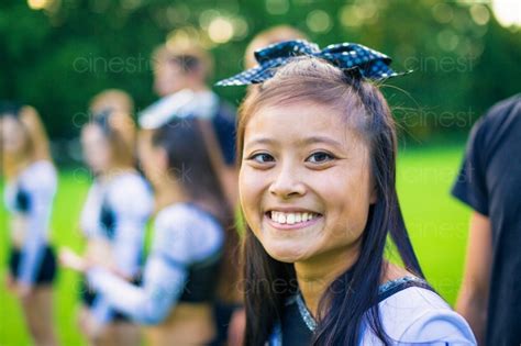Football Spieler Und Cheerleaderin 20130811 Cheer 1402 Cinestock
