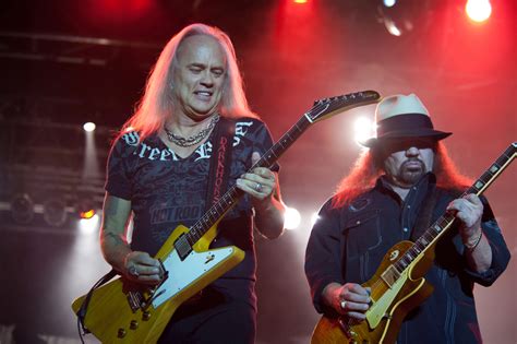 Lynyrd Skynyrd Wont Abandon The Confederate Flag