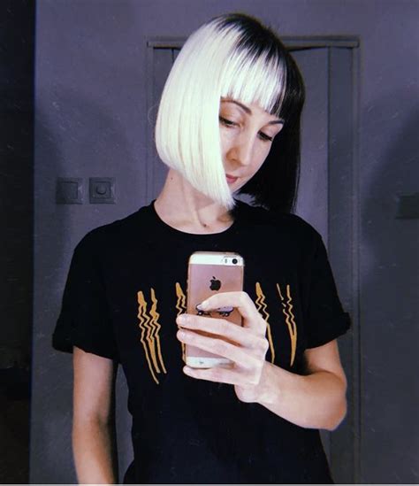 Hairdare Womenshair Beauty Hairstyles Bobhaircut Haircolor Two