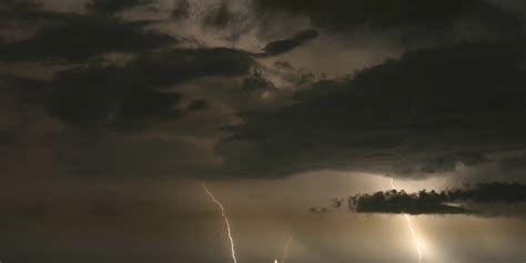 Tornado Hits Mississippi Fierce Storm Moves Through Southeast Huffpost
