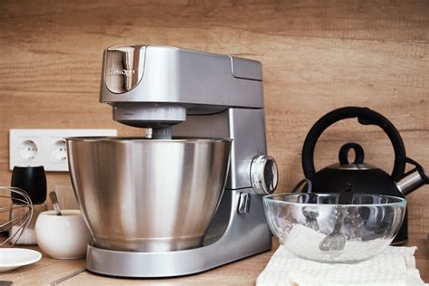 Quel robot pâtissier choisir pour débuter