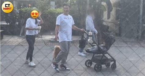 前旅日棒球員再婚又當爸 姜建銘牽嬌妻推嬰兒車享天倫 娛樂 中時新聞網