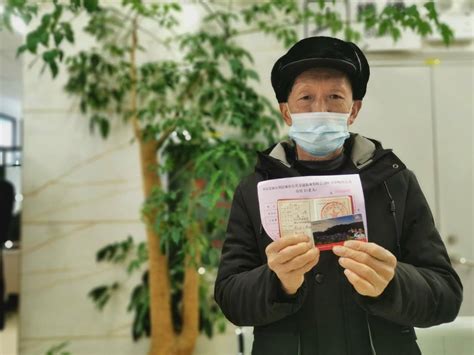 神农架：退役军人可免费乘坐公交车 湖北日报新闻客户端