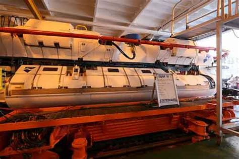 Dsar 6 Mv Swift Rescue Kapal Selam Penyelamat Spesialis Laut Dalam