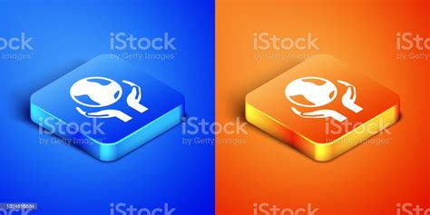 파란색과 주황색 배경에 고립 된 지구 지구 아이콘을 들고 있는 등도 측정 인간 손 지구 개념을 저장합니다 정사각형 버튼입니다 벡터 3차원 형태에 대한 스톡 벡터 아트 및