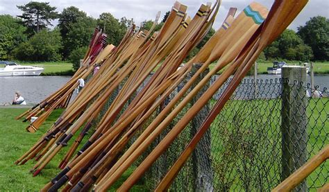 Oar Vs Paddle Where Does The Difference Lie