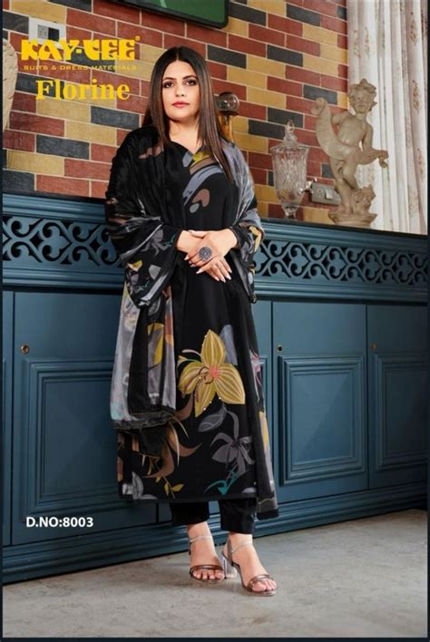 Pin By Damji Ahir On 2 Pis Kurti Simple Trendy Outfits Boutique