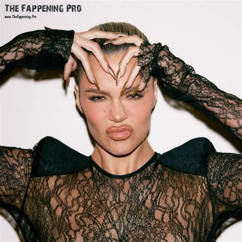 Khloe Kardashian Nude For Tmrw 19 Photos The Fappening