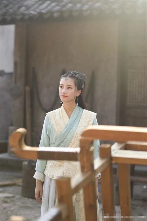 曾经很红的武大校花黄灿灿出演古装剧清秀绝俗有种初恋的感觉