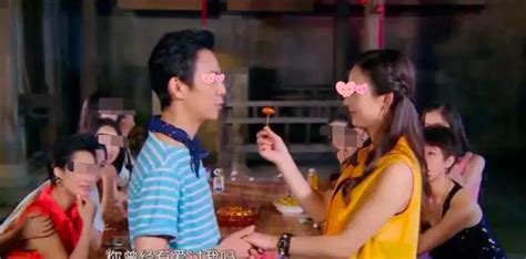 何炅结婚实锤了？娇妻身份曝光后，全网炸了：他竟然骗了我们20年！何炅李湘赵丽颖新浪新闻