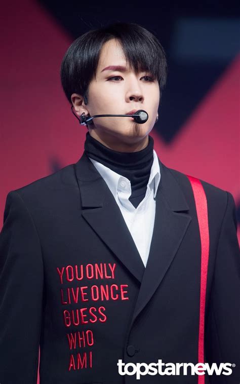 Hd화보 빅스vixx 라비 여심 녹이는 원식이의 눈빛 네이트 연예
