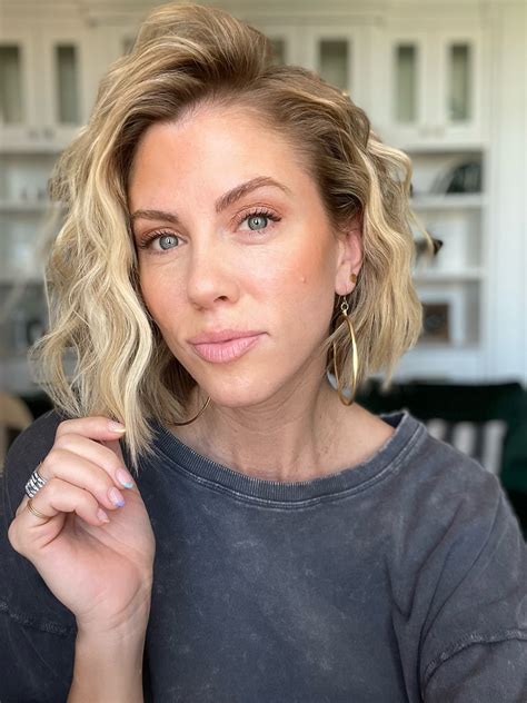 Dewy Summer Makeup Edgy Short Hair Hair Inspiration Color Blonde Hair Looks