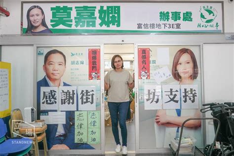許錦成 2020年換領身份證時間表 鑑於有不少街坊查詢2020年換身份證時間表，本辦事處特意製作下表，供街坊參考。不過據入境處網站所指出