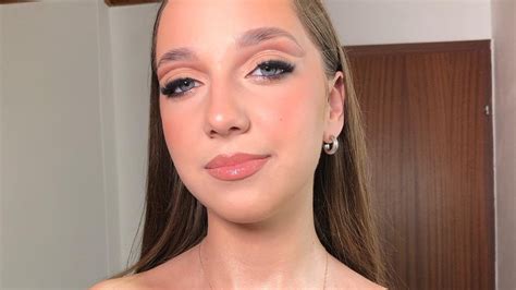 The Cut Crease Is The Ideal Look For Almond Shaped Eyes Heres Why