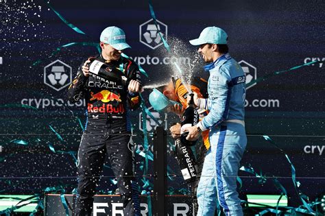 フェルスタッペン2位「今日のノリスは飛ぶように速かった」グリップに苦しみマシンにダメージも：レッドブル／f1第6戦 F1速報公式サイト