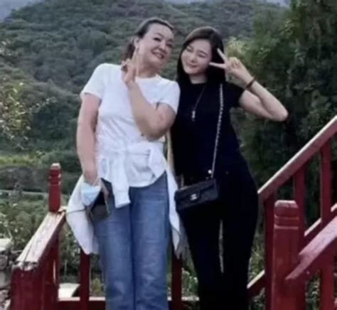 张兰怒曝被张颖颖利用 揭这张出游合照后的黑幕 ＊ 阿波罗新闻网