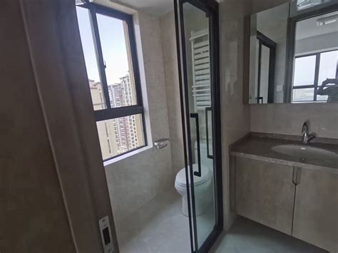 出售，维也纳小区新装修未入住边套，楼层佳，地暖空调都已安装，家电家具齐 —望江论坛