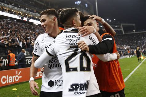 Copa do Brasil Corinthians vai à final e pega o Flamengo Esporte Folha