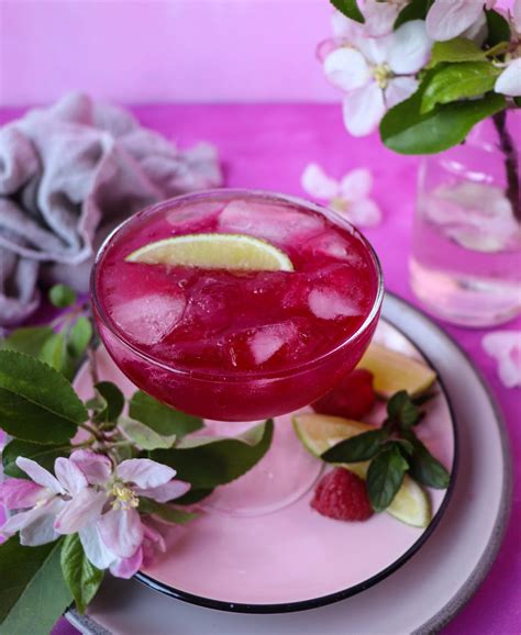 Peach Raspberry Gin Cocktail Empress 1908 Gin Cocktail