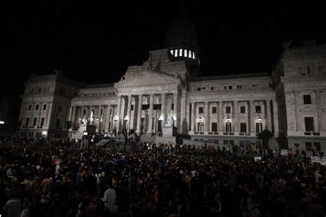 Cacerolazo Contra Milei Las Fotos De La Protesta Contra El Dnu