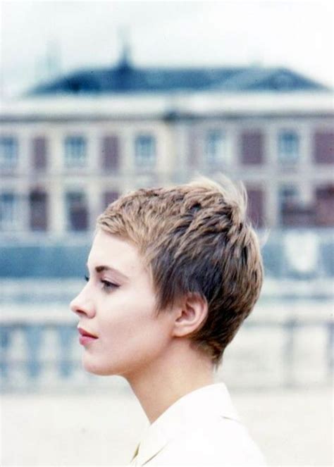 35 Glamorous Color Photos Of Jean Seberg In The 1960s ~ Vintage