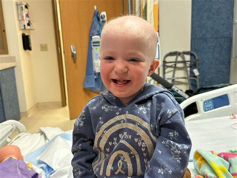 La emoción de un niño que descubre que puede salvarle la vida a su hermana con cáncer ADN