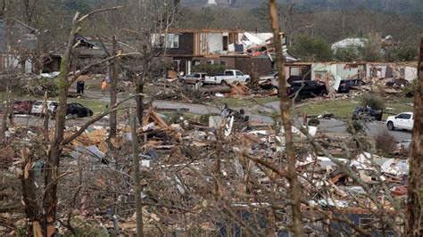 Intempéries aux États Unis au moins 22 morts dans des tornades et de